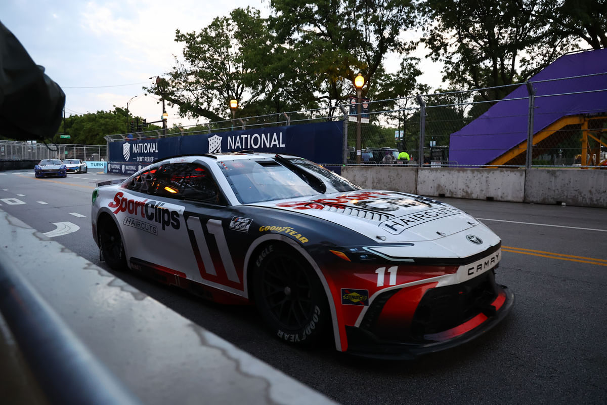 What is the difference between an oval and a road course in NASCAR?