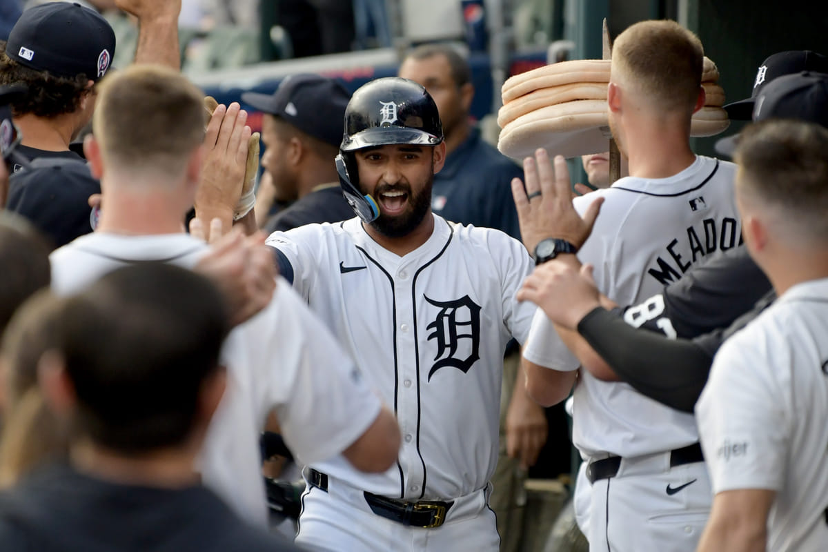 WATCH: Riley Greene robs a homer off Ezequiel Tovar with incredible ...