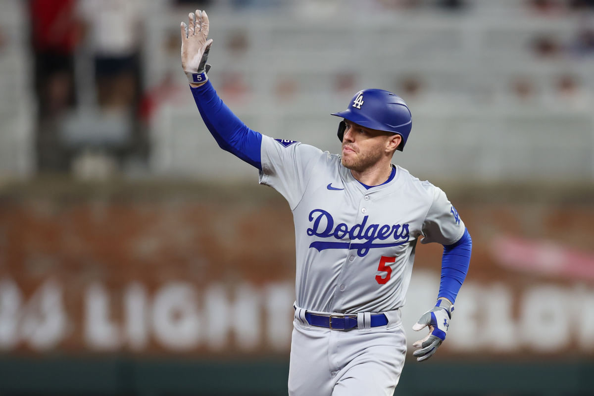 What happened to Freddie Freeman? All you need to know about Dodgers ...