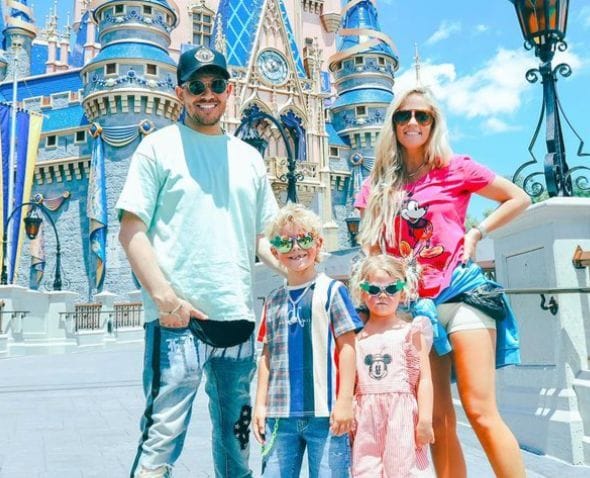 Who are Trav and Cor?