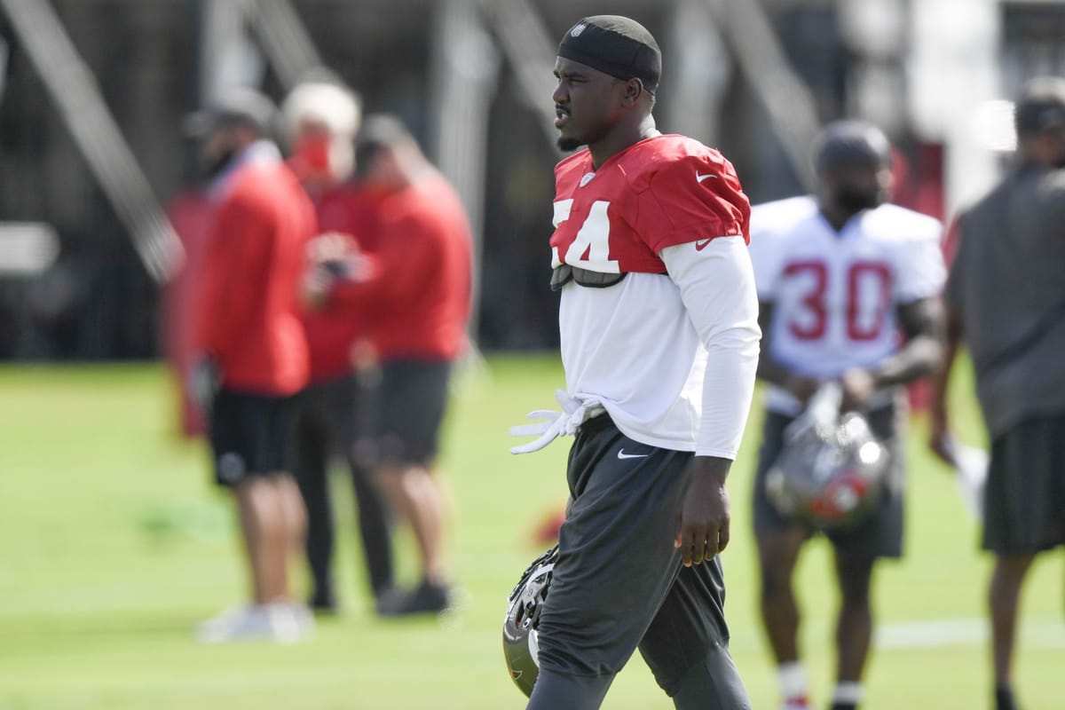 Lavonte David’s Contract Breakdown, Salary Cap Details, Bonuses, Terms ...