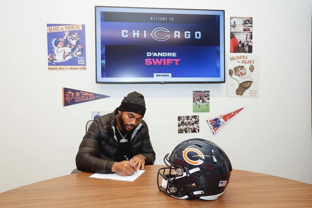 D'Andre Swift's Contract Breakdown, Salary Cap Details, Bonuses, Terms ...