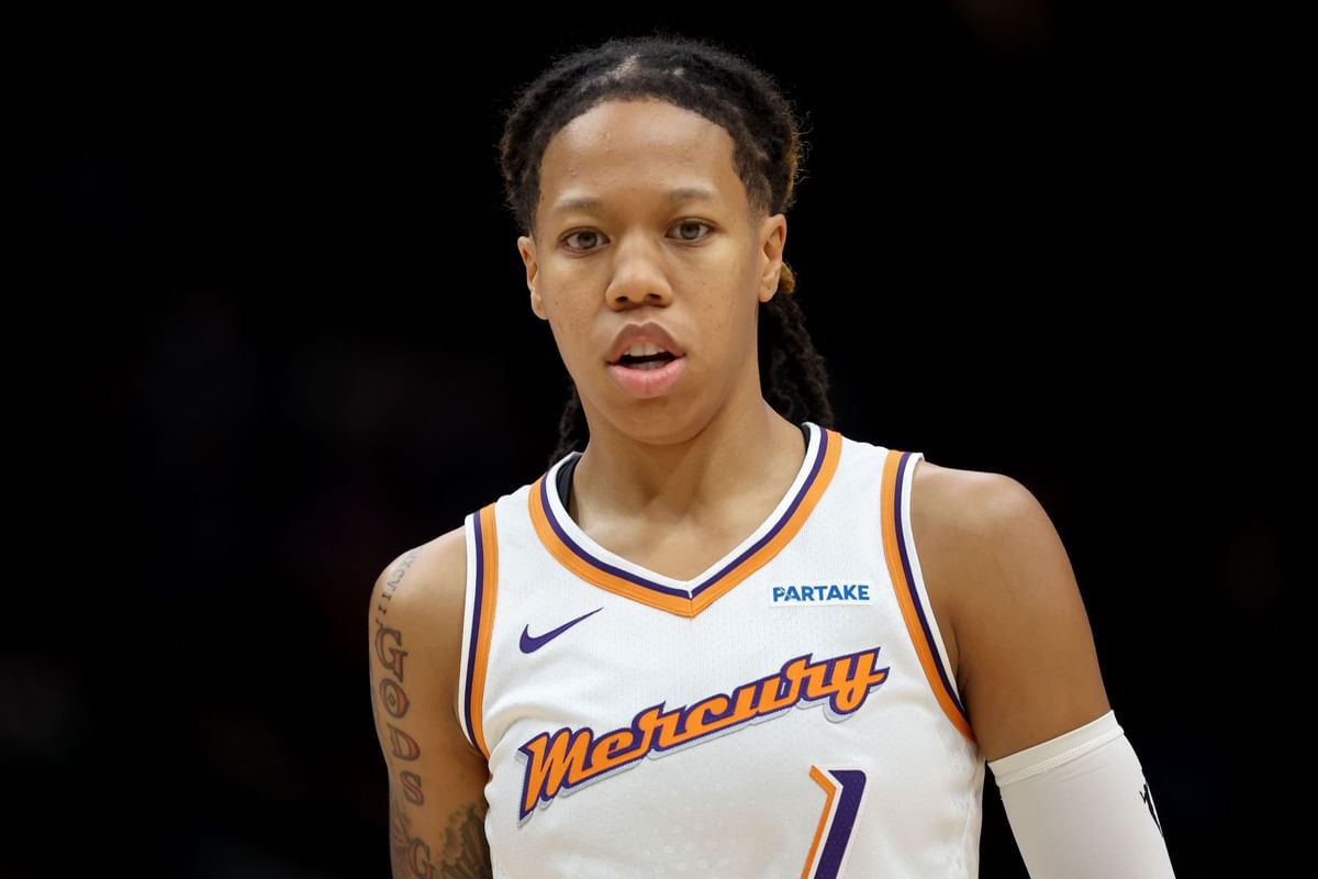 Sug Sutton's Family - Father, Mother, Siblings, Girlfriend and more