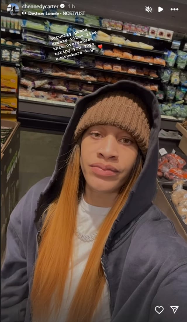 Amid free agency rumors, Chennedy Carter teases overseas plans after ...