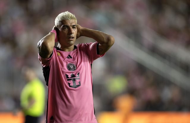 WATCH: Luis Suarez misses from yards out in the final minute as Lionel ...