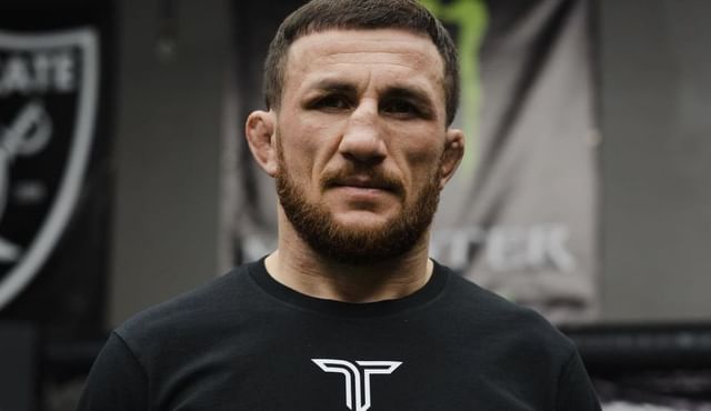 What is Merab Dvalishvili’s record?