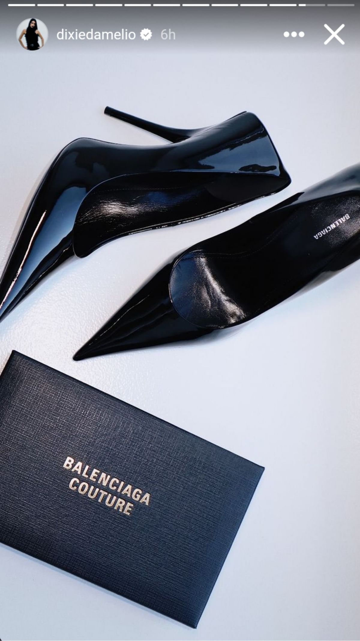 Trevor Zegras’ girlfriend Dixie D’Amelio steals the show in $4405 ...