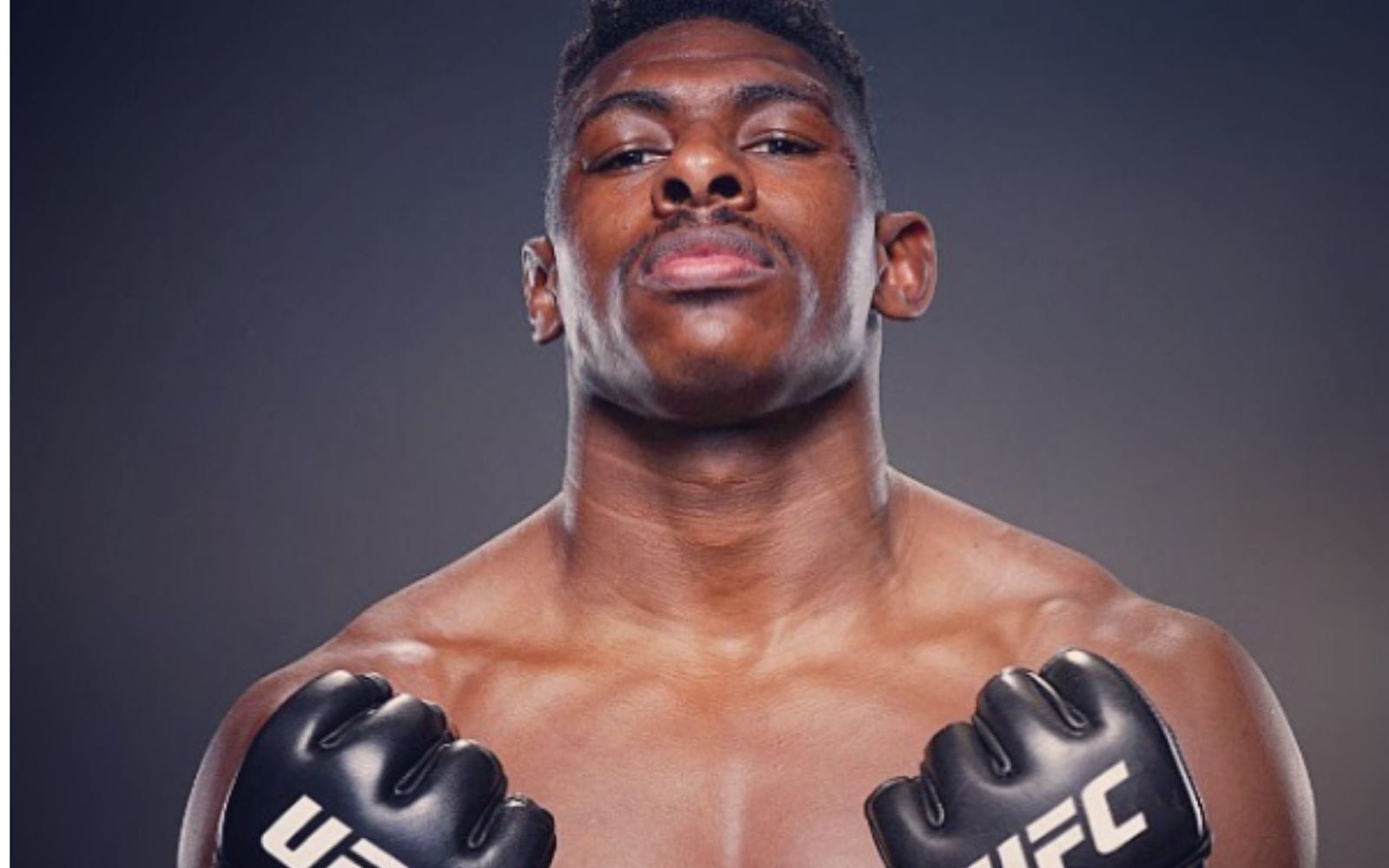 What is the record of the UFC fighter Joaquin Buckley?