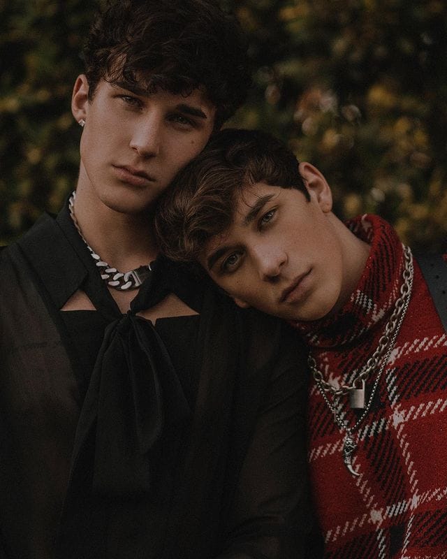 Who are Hunter Rowland's Brothers, Brandon Rowland, and Ashton Rowland?