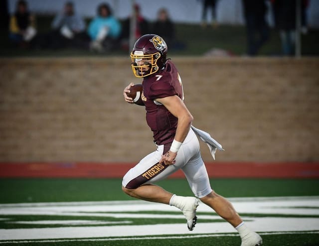 What Grade is Jacob Knuth in?