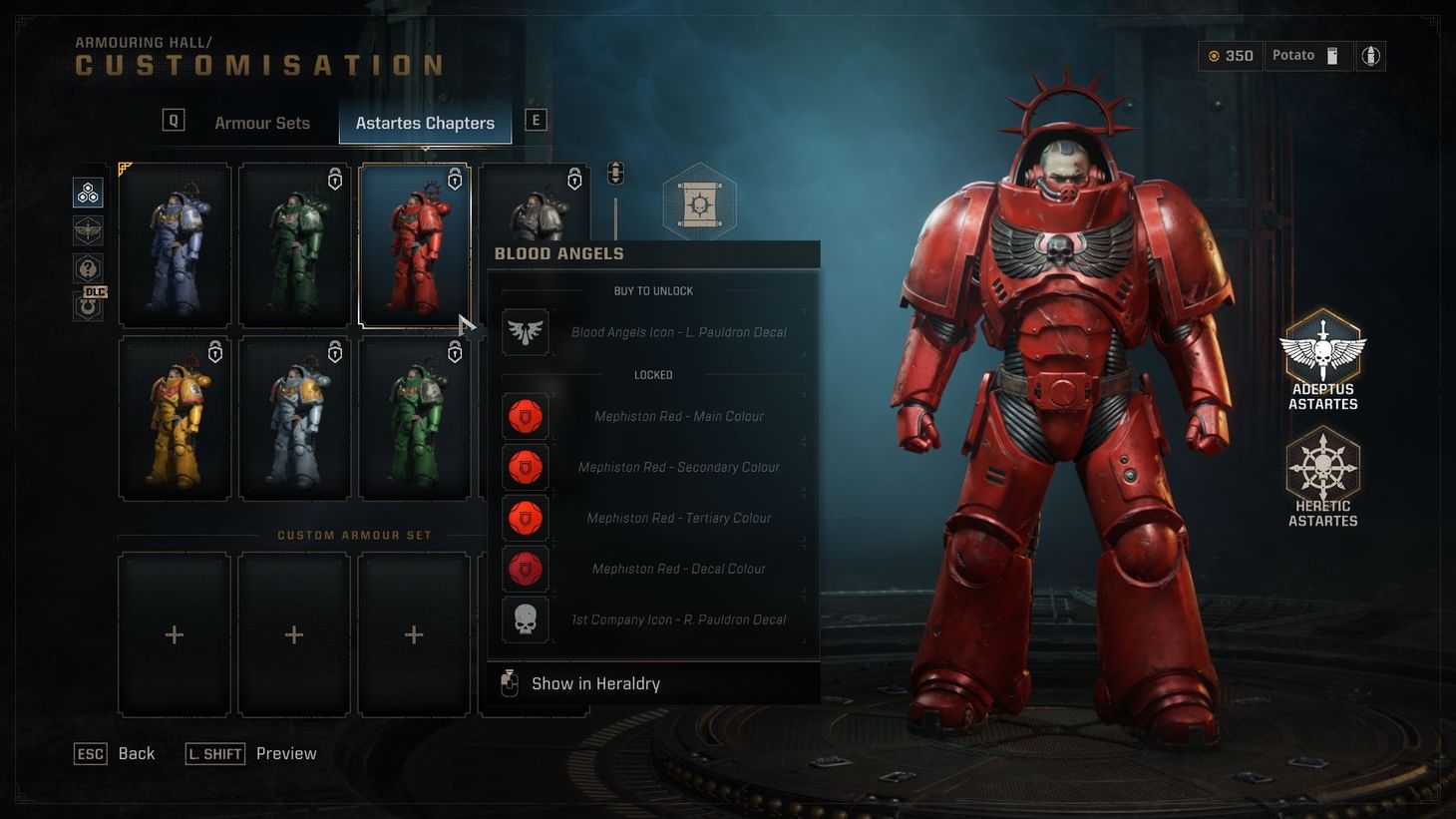 What are the customization options in Warhammer 40,000: Space Marine 2?