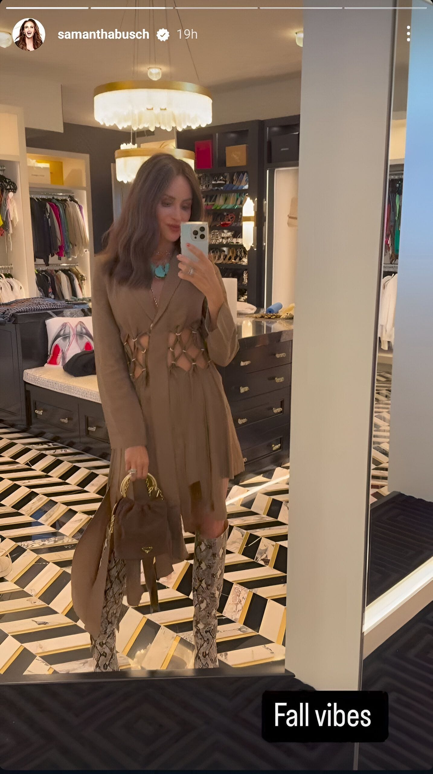 PHOTO: Kyle Busch's wife Samantha showcases autumn vibes with a chic ...