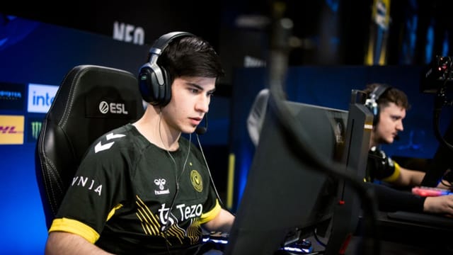 flameZ's CS2 settings (2024): Crosshair, configuration, sensitivity, and more