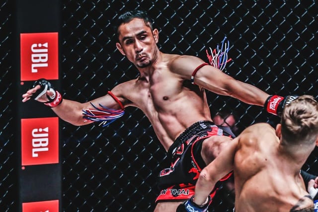 Sam-A ONE Friday Fights 81: WATCH: Thai legend Sam-A Gaiyanghadao's ...