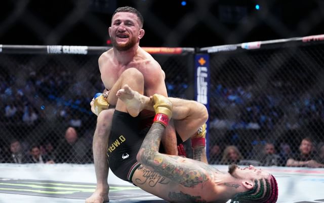 Why did Herb Dean give Merab Dvalishvili a warning mid-fight? Watch ...