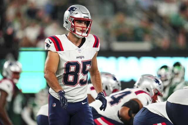 Hunter Henry or Dalton Kincaid Week 9 Start 'Em Sit 'Em Fantasy ...