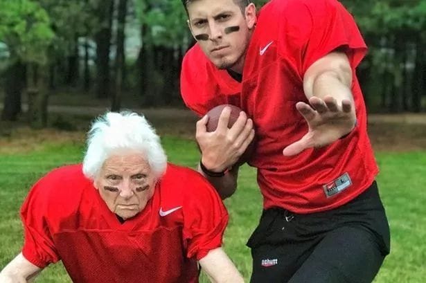 Where is Ross Smith from?