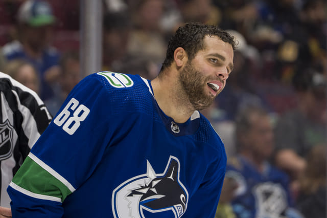 WATCH: Vincent Arseneau pops his broken finger back in place after ...