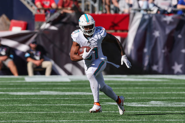 Raheem Mostert's wife Devon fact checks NFL fan for trolling Dolphins RB