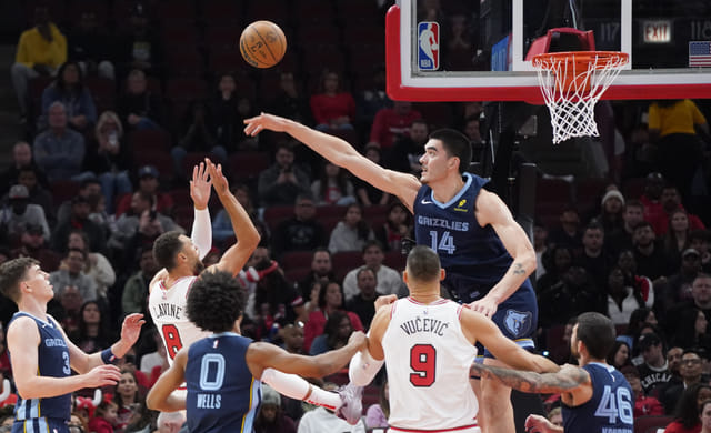 Zach Edey Stats Tonight: How did Grizzlies' rookie center fare against ...