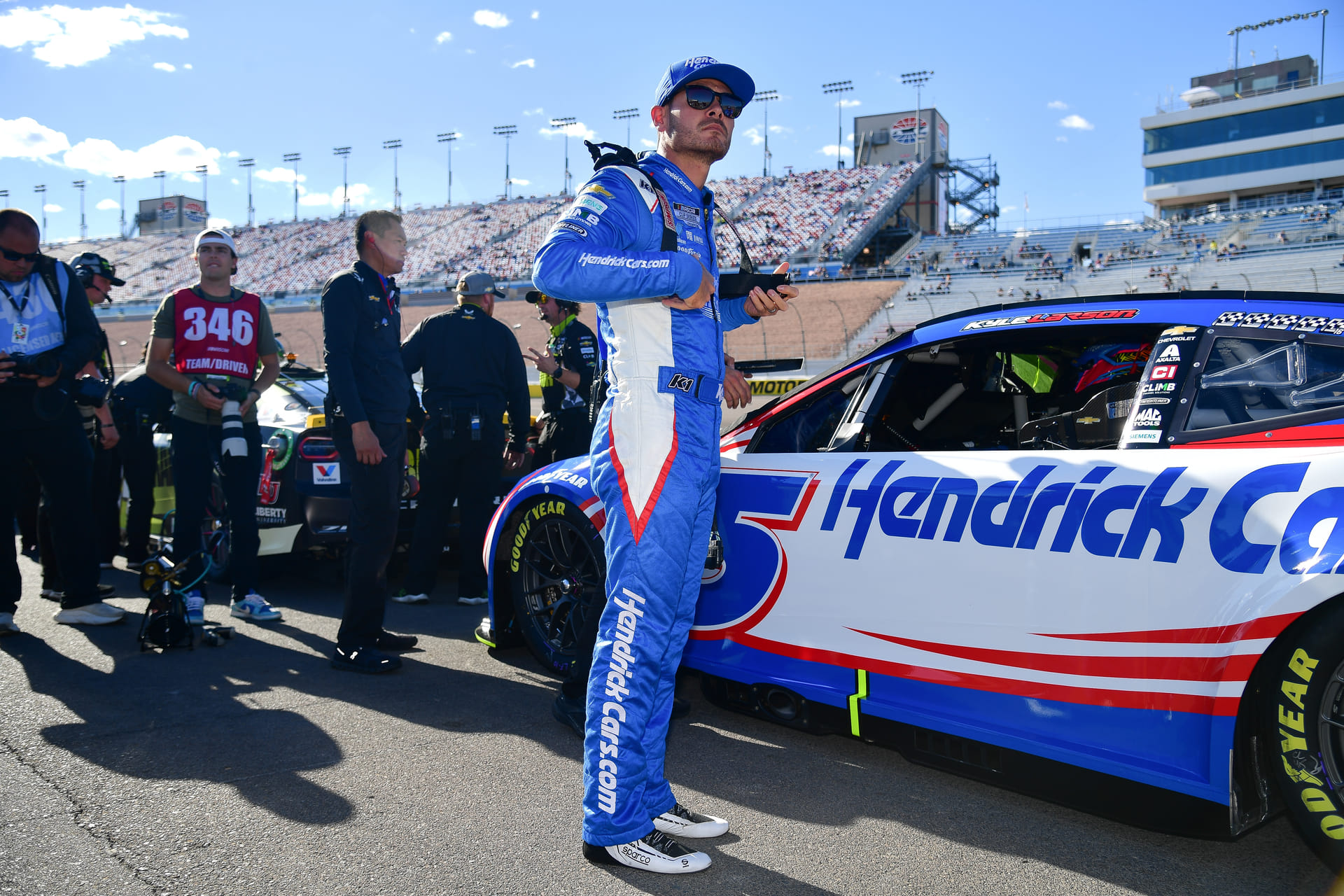 “Kyle Larson don’t change”: NASCAR Insider urges HMS driver to keep his ...