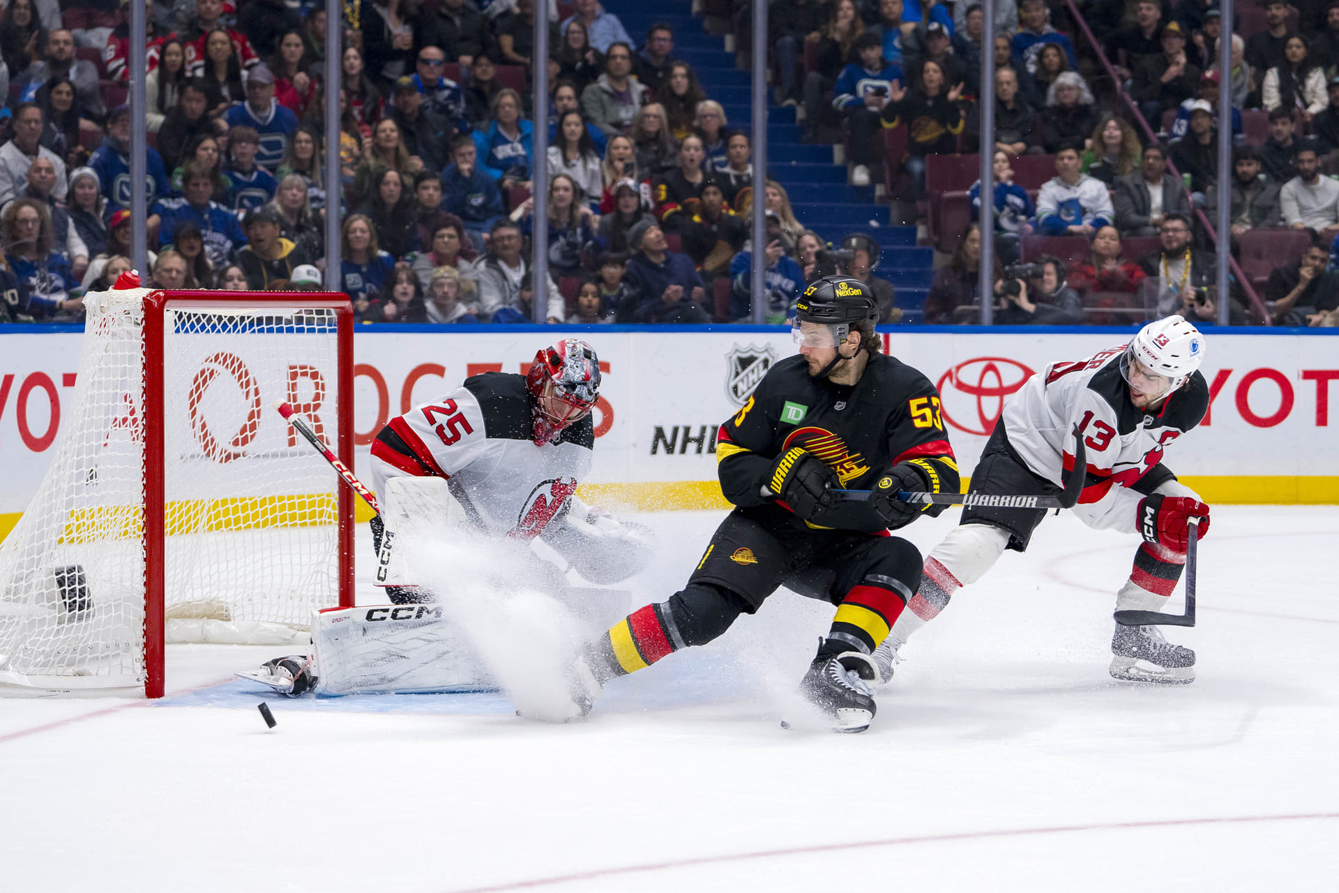Vancouver Canucks: Pettersson non-factor again, PP troubles continue: 3 ...