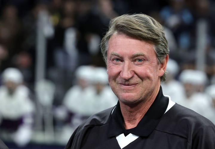 How many awards has Wayne Gretzky won?