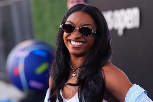 WATCH: Simone Biles impresses the crowd at the Prudential Center during ...