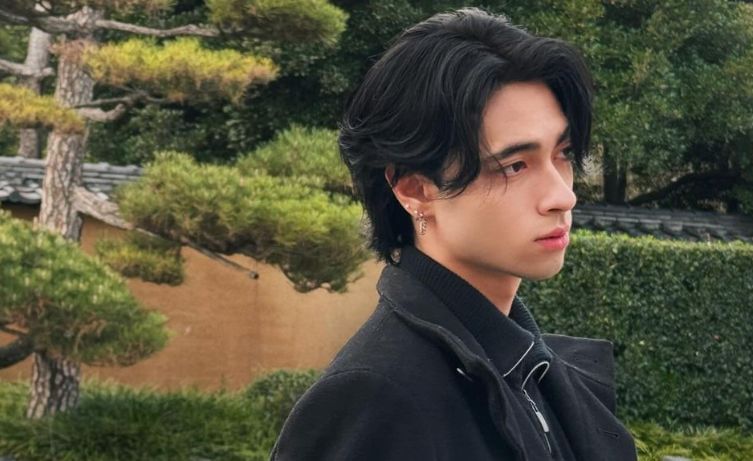 Who are Oliver Moy’s siblings, Sebastian, Alex, Nick, and Mateo?