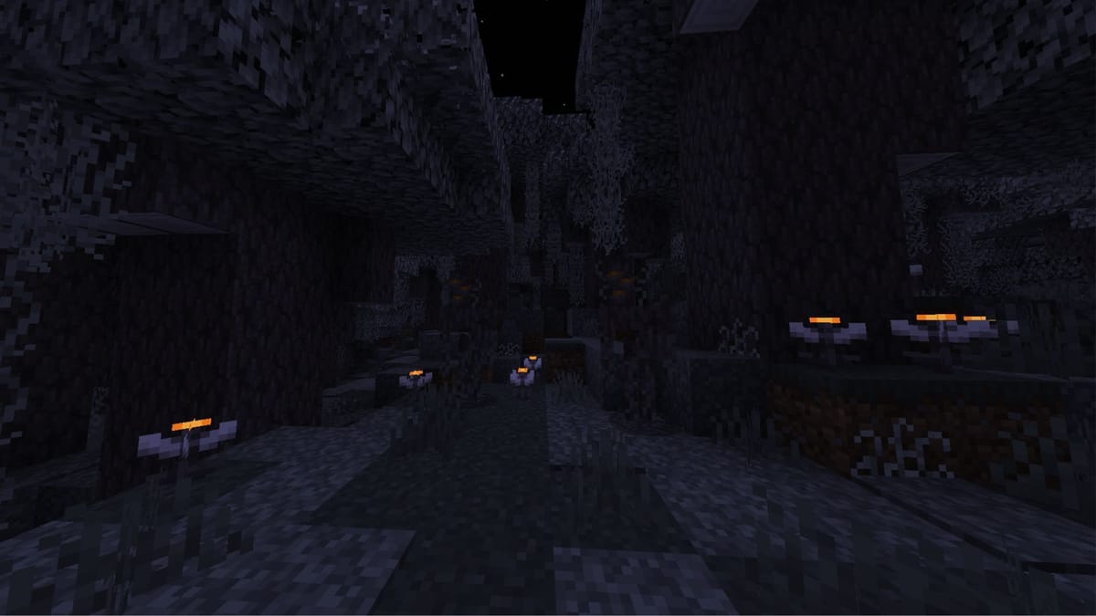 How to get and use eyeblossoms in Minecraft