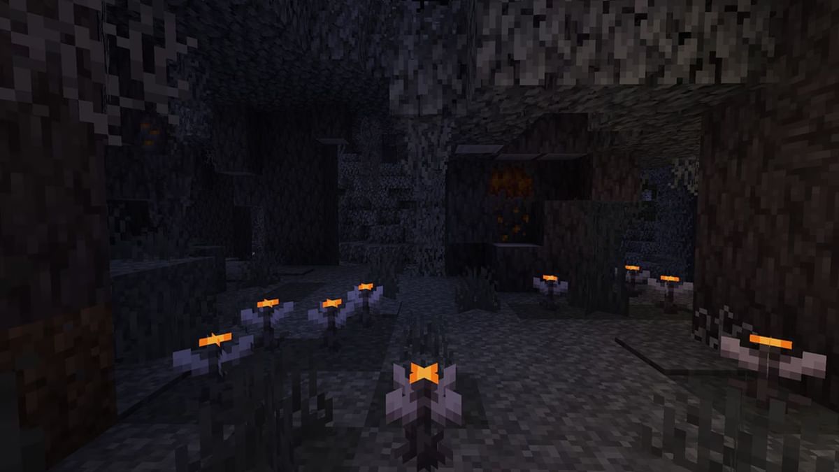 Minecraft announces new eyeblossom and resin in Pale Garden