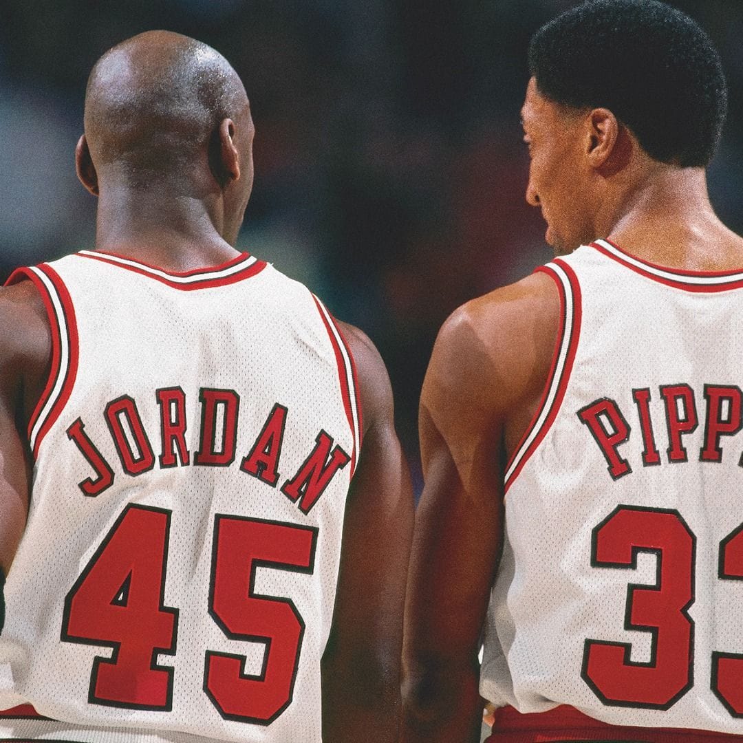 "The most consequential photo in NBA history.": Howard Beck on Wilt ...