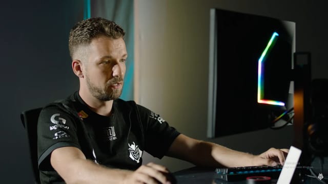 huNter-'s CS2 settings (2024): Crosshair, configuration, keybinds ...