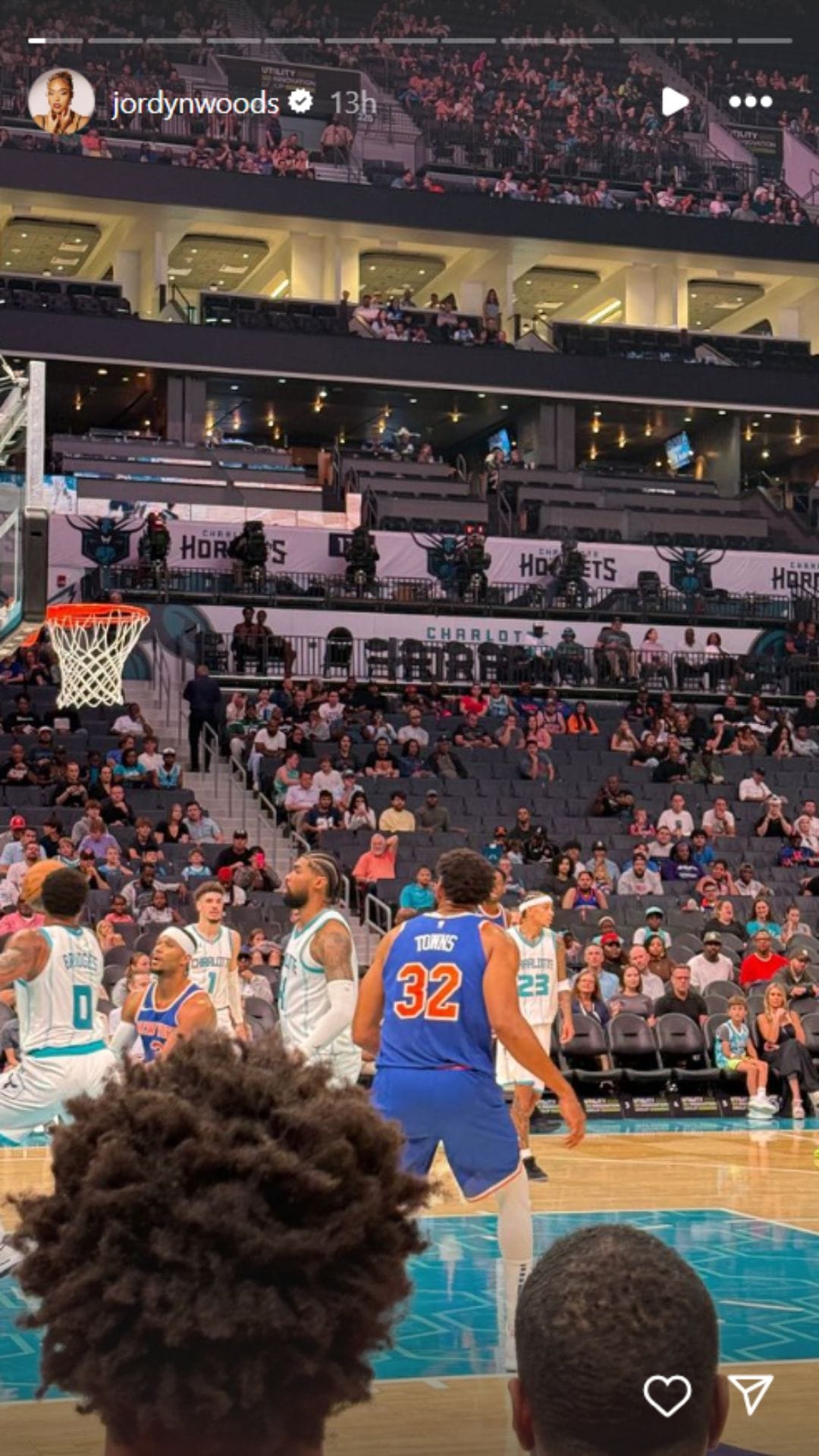 Karl-Anthony Towns' girlfriend Jordyn Woods makes stunning appearance ...