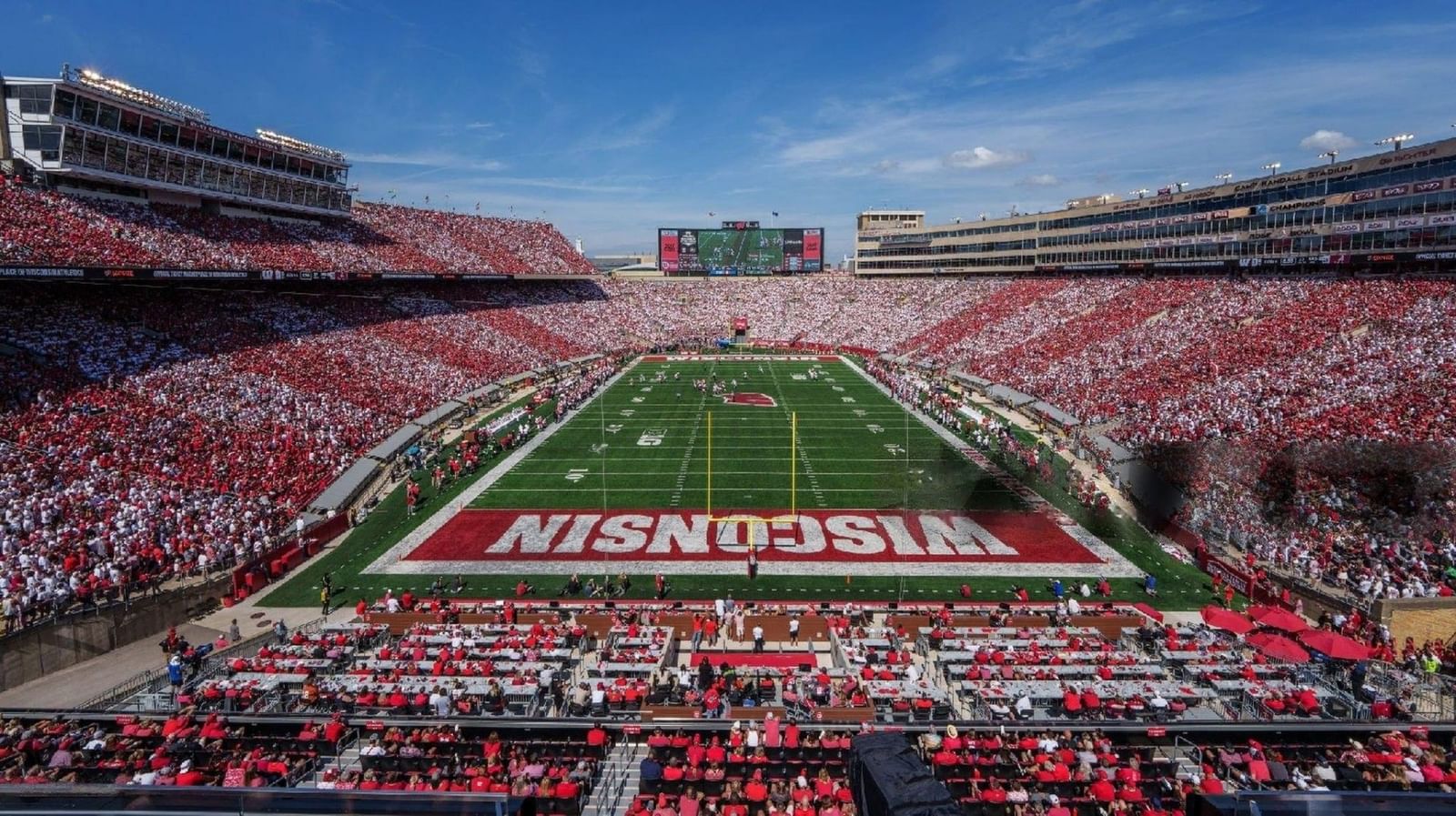 What is Camp Randall Stadium Capacity?
