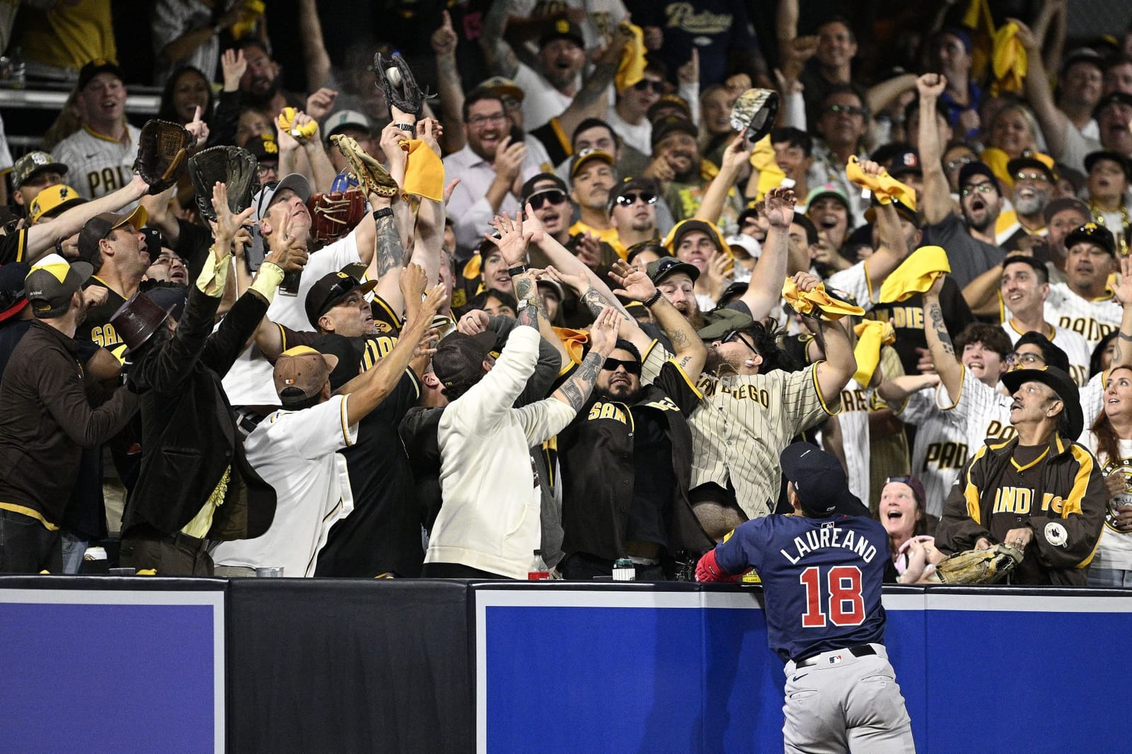 How many Wild Cards are in each league?