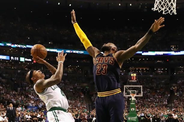 What is LeBron James' wingspan?