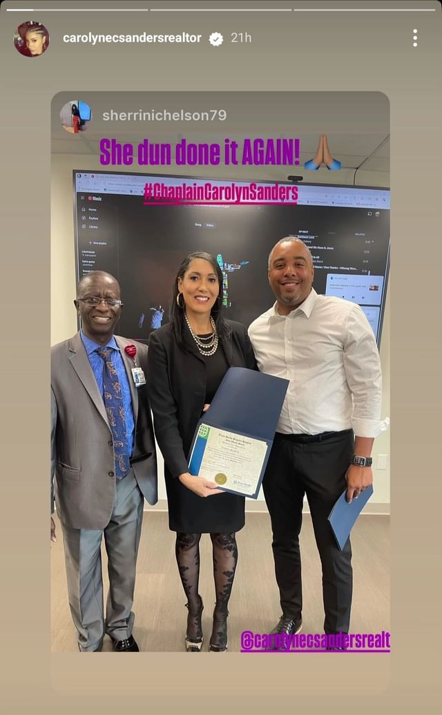 Deion Sanders' ex-wife Carolyn Chambers receives loud cheers from ...