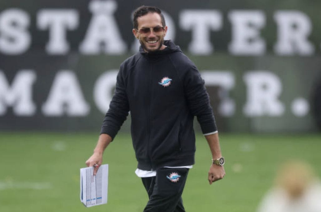 Mike McDaniel’s latest career stats, wins, and more