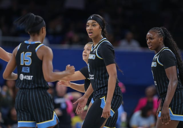 Angel Reese reveals Sky fan's Caitlin Clark ROTY dig after autograph ...