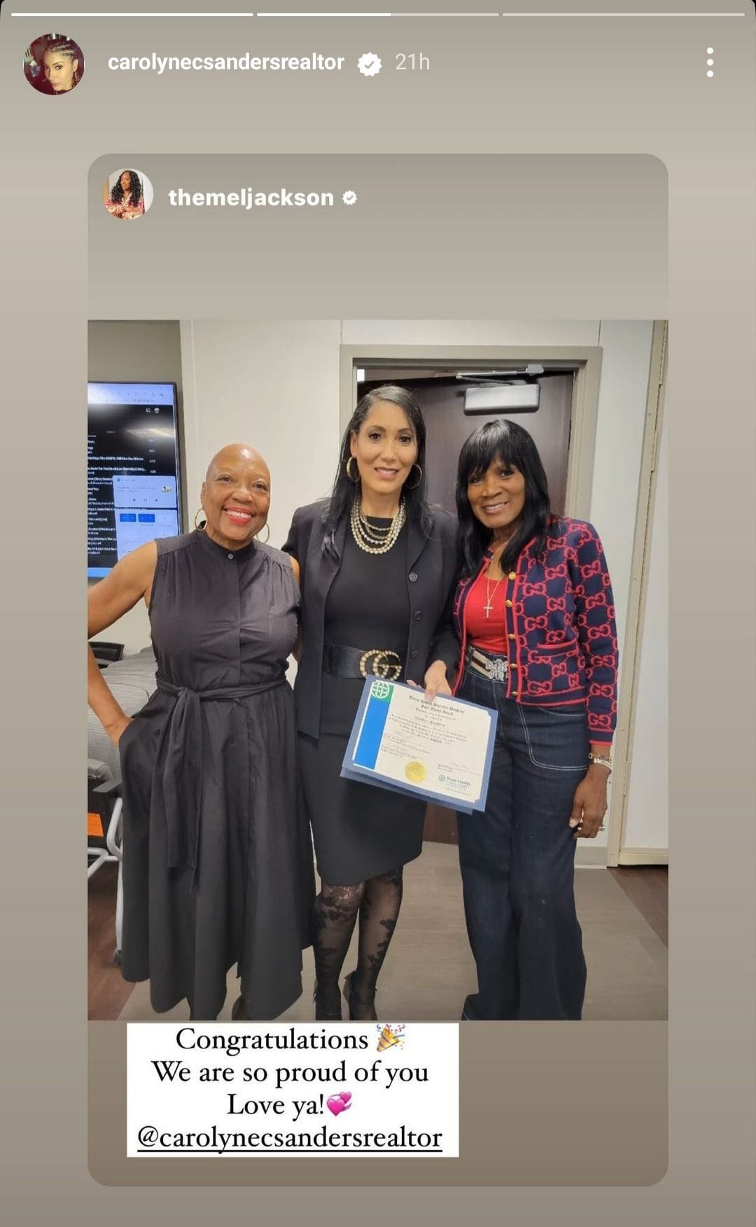 Deion Sanders' ex-wife Carolyn Chambers receives loud cheers from ...