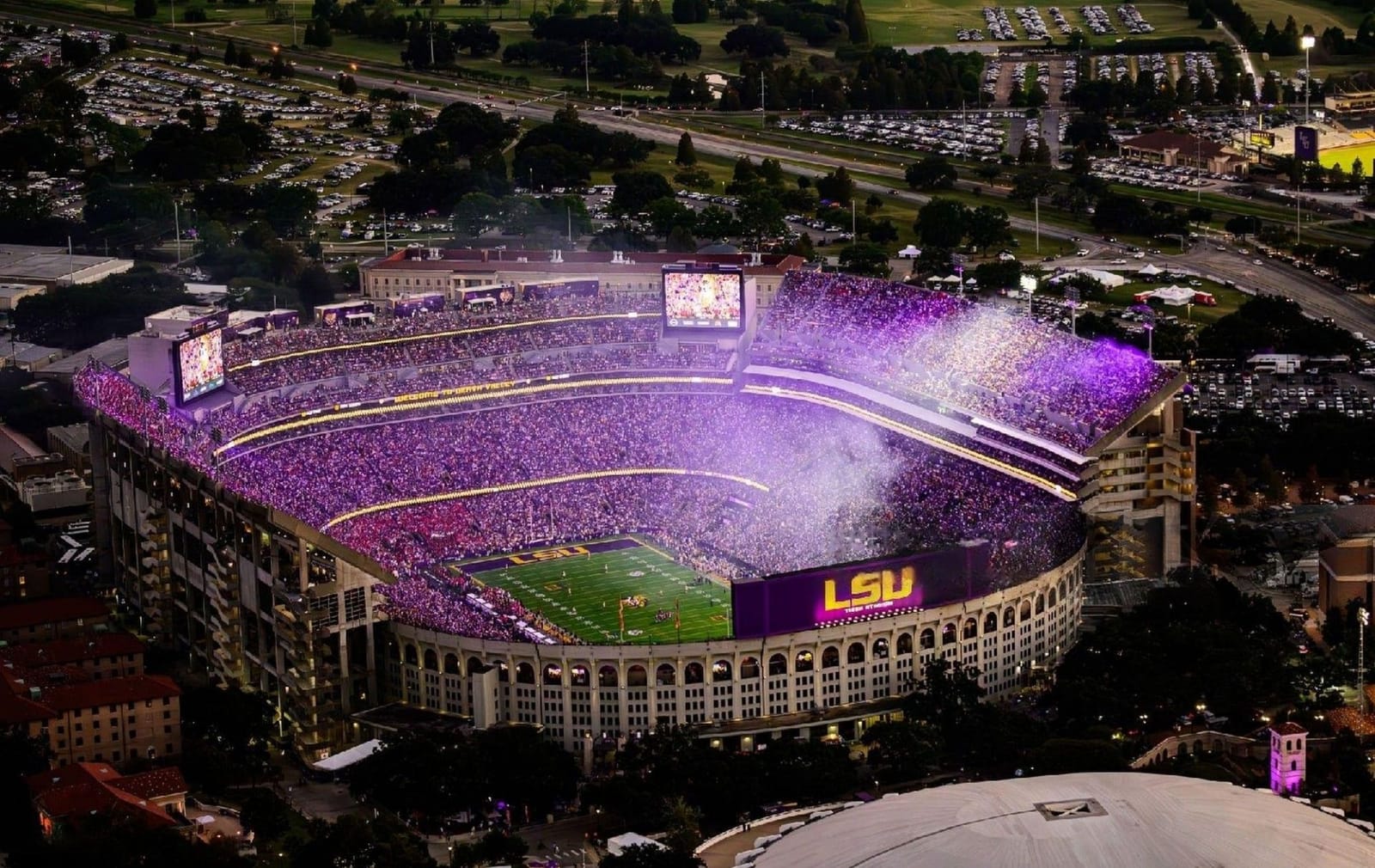 What is LSU Tiger Stadium Capacity?