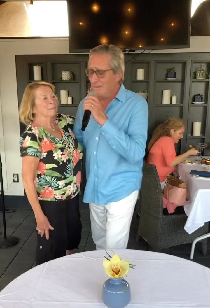 Bob Menery’s Family - Father, Mother, Siblings, Husband, Kids.