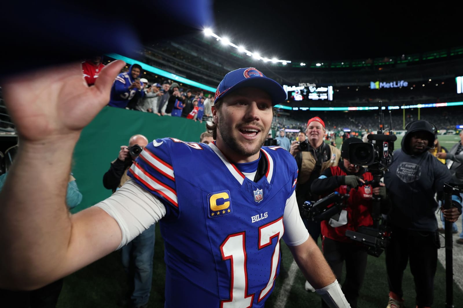 Josh Allen's Dating History, Relationship timeline, Girlfriend and more