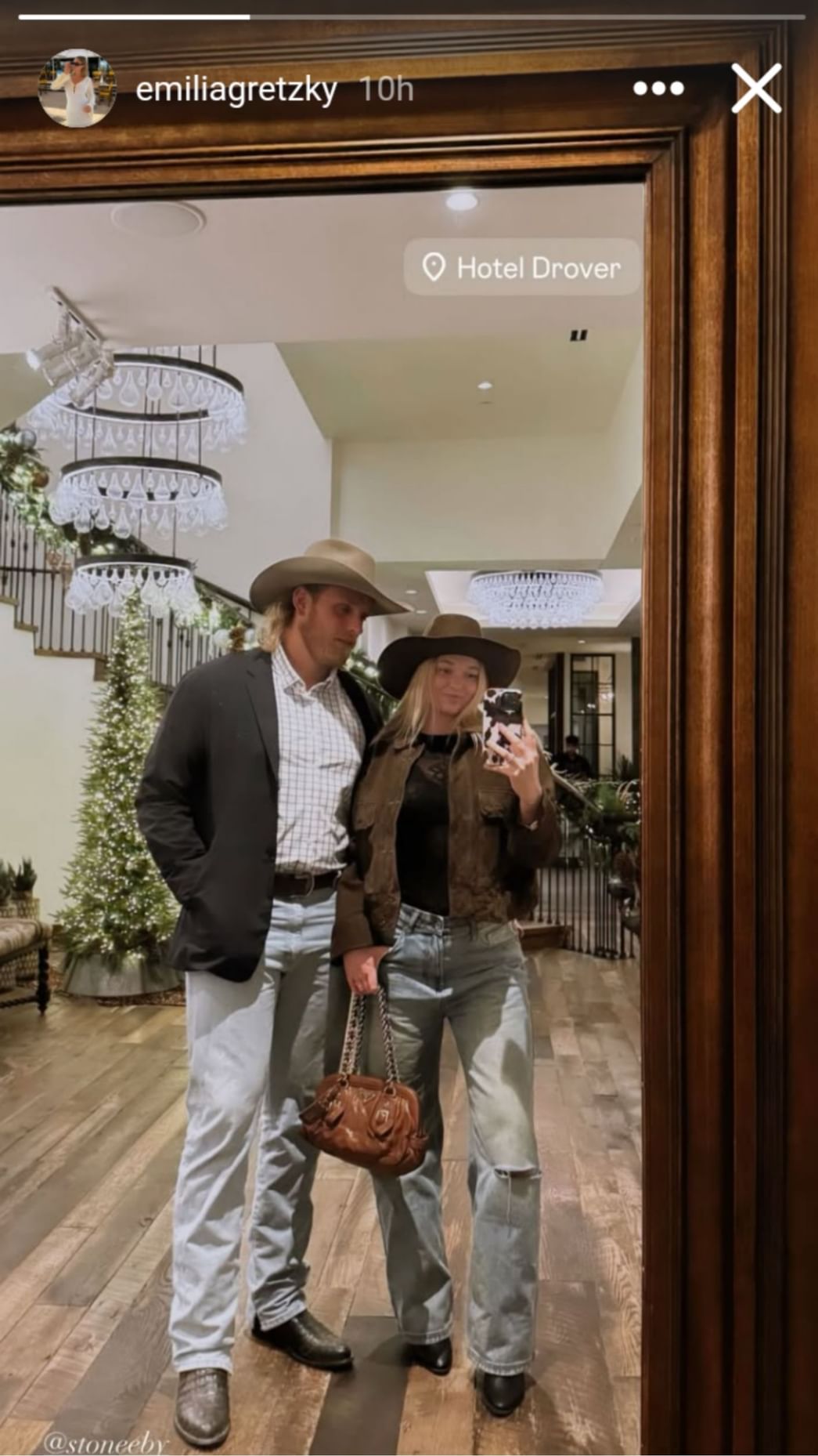 Wayne Gretzky's daughter Emma Gretzky drops couples picture with ...