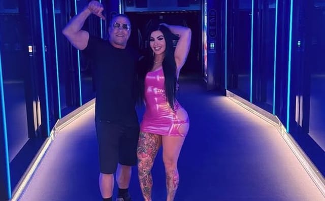 Rob Van Dam family - Father, Mother, Siblings, Wife, Kids