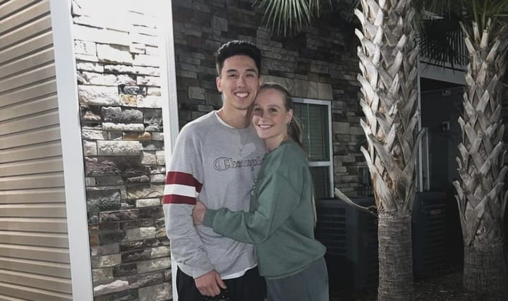 Who is Noah Kim's girlfriend?