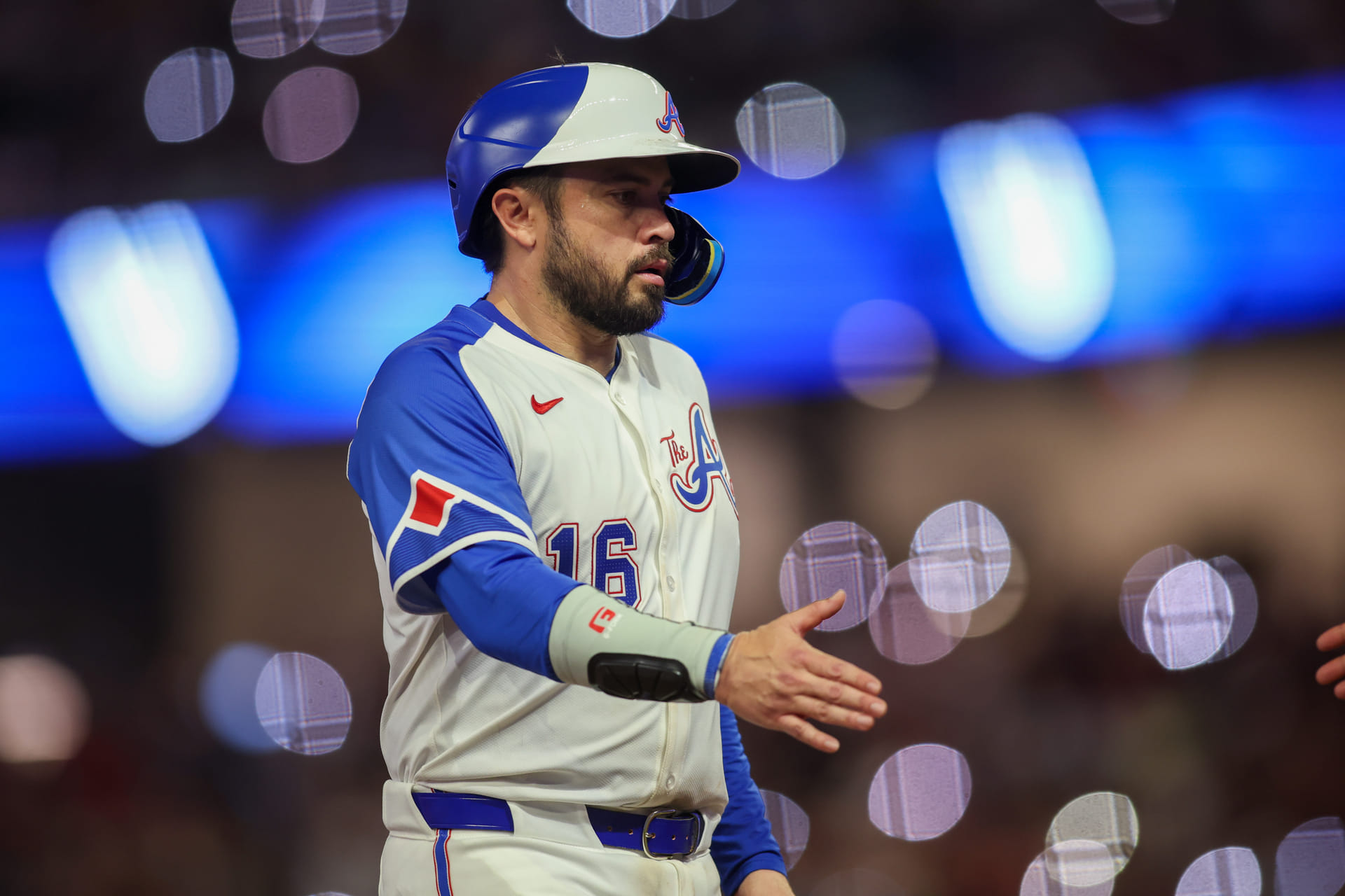 Angels sign catcher Travis d’Arnaud to 2-year, $12 million deal