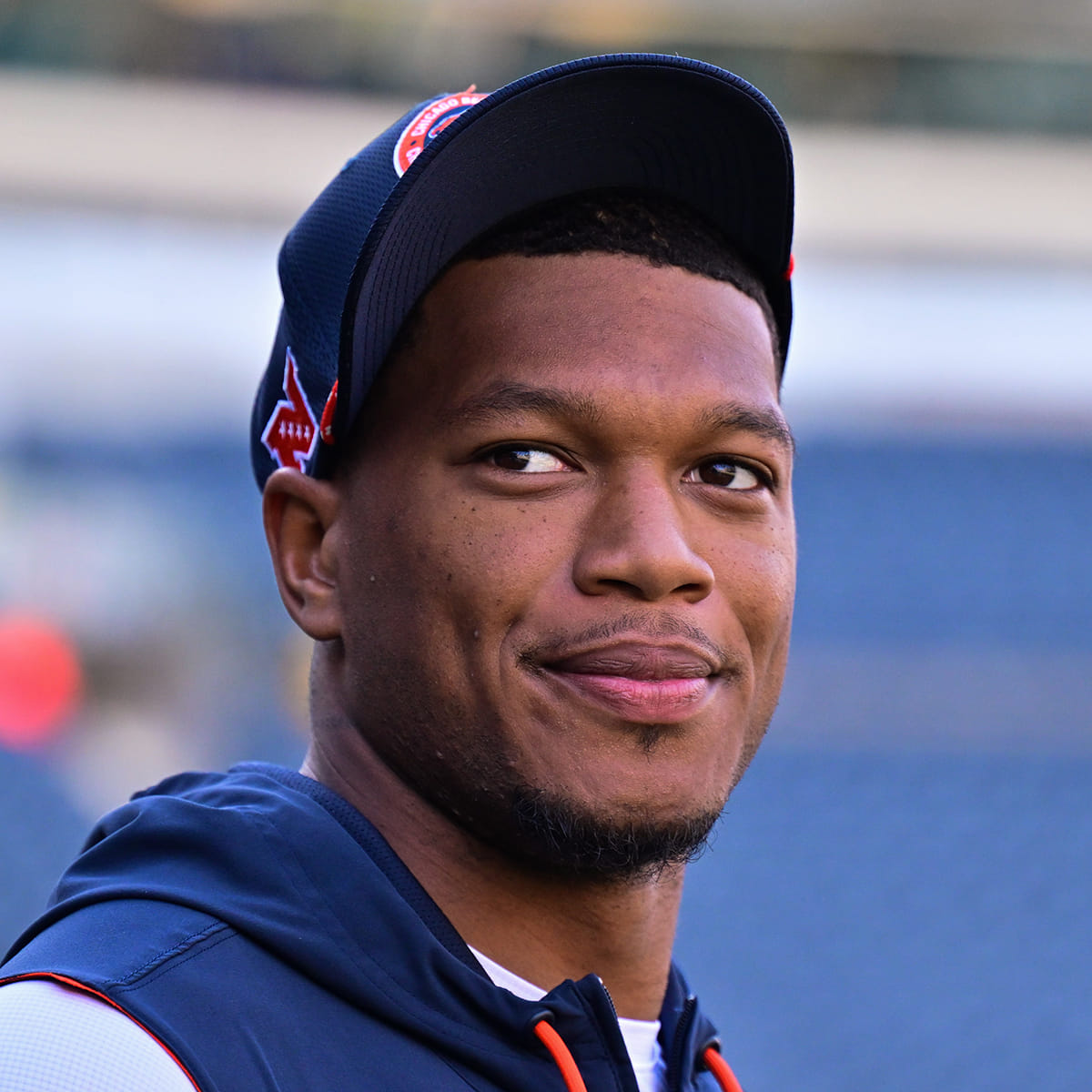 Bears WR D.J. Moore puts 5-bedroom, $5,000,000 lakefront villa up for ...