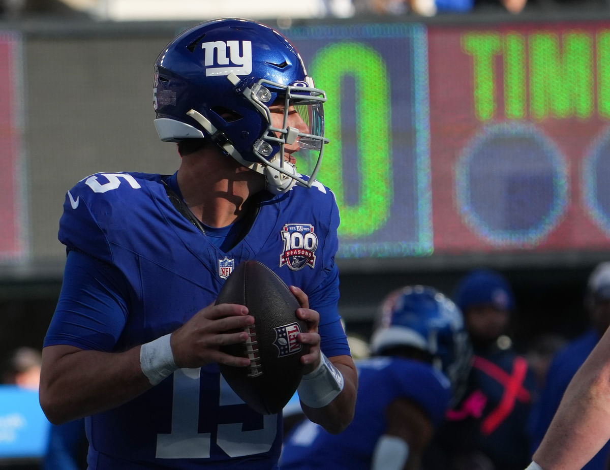 "Cleaning house will be an easy decision": NFL fans react as crowd boos ...